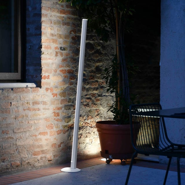 zafferano Pencil lampada da terra ricaricabile, LED dimmerabile, bianco ...