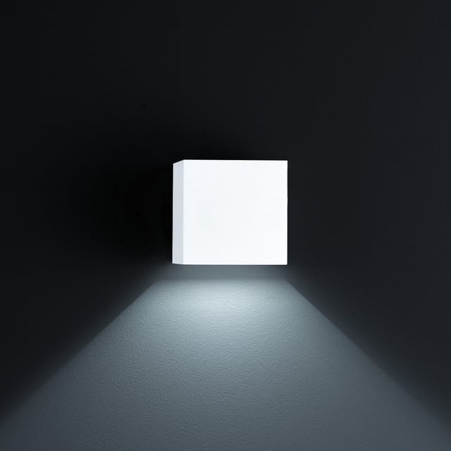 Buy Helestra lights online at REUTER