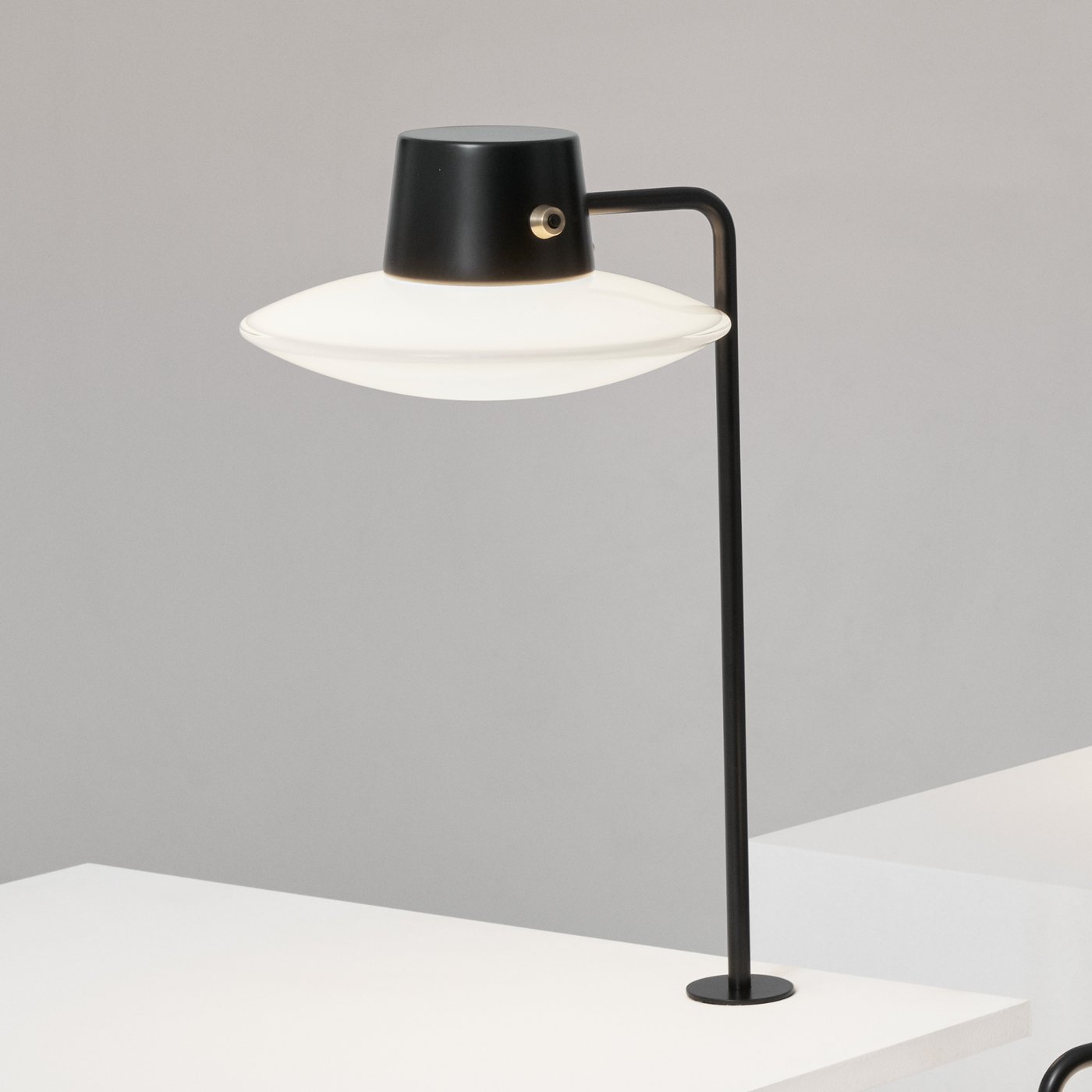 louis poulsen AJ Oxford Lampe de table à encastrer, E14 blanc opalin ...
