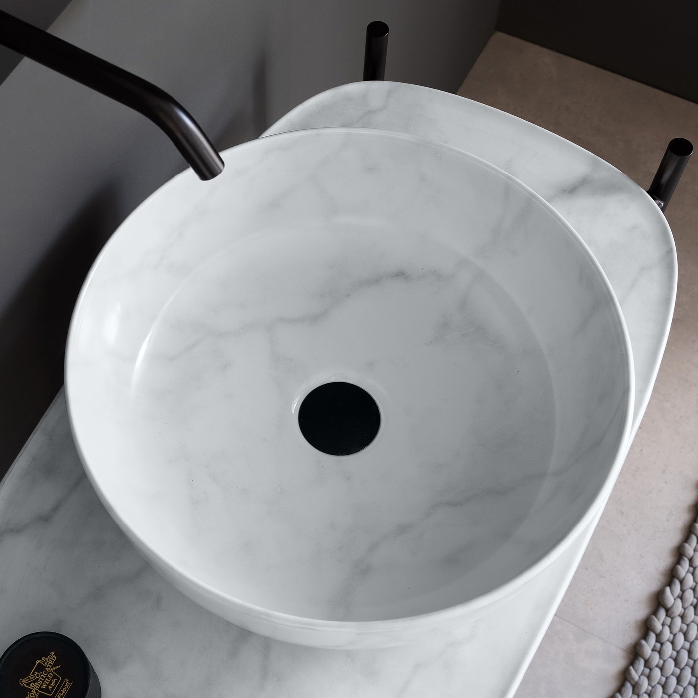 Scarabeo Glam Vasque à poser avec BioKer, blanc Carrare - 1807BKF | REUTER